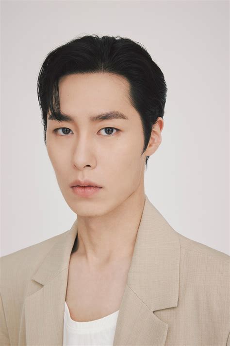 이재욱 데뷔 후 첫 팬미팅 개최…글로벌 대세 굳힌다[공식]