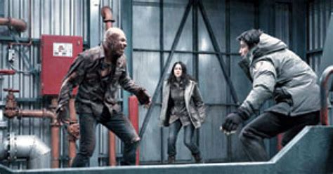 〈스포츠칸〉할리우드판 괴물 1월 대공습뱀파이어·몬스터·에일리언 등