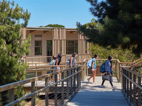 Leddy Maytum Stacy Architects Creates Low Energy School In California