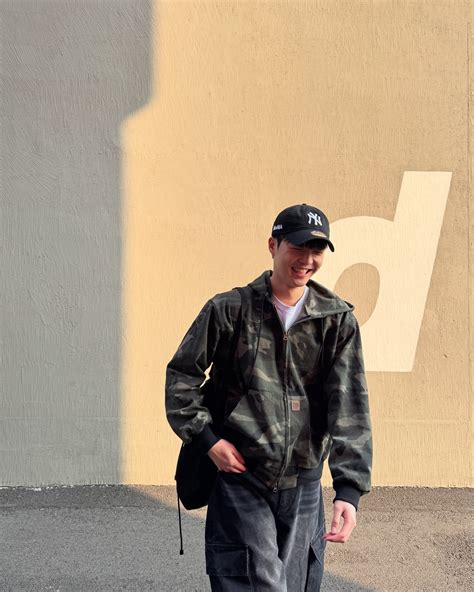 도흐 커브드핏 전문 남자쇼핑몰 코디추천 곧 수능인데 왜 안 춥지 Instagram