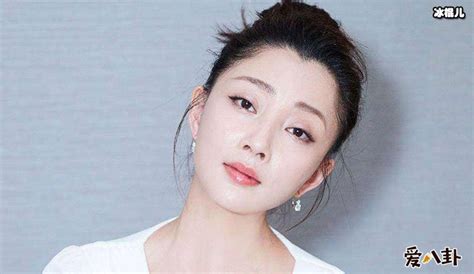 殷桃嘴巴为何引人注意，嘴角的痣有那么重要吗？ 明星 冰棍儿网