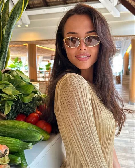 Пин от пользователя 𝓜 на доске Russian It Girl Стиль Стильные наряды Успешные женщины