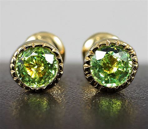 Серьги с демантоидами гранатами, Золото,