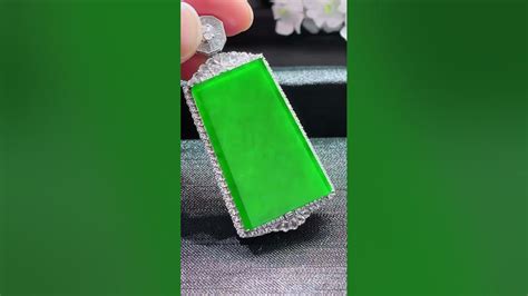 翡翠珠寶 一件翡翠掛件，憑什麼價值一套房？稀缺性？金融屬性？傳世價值？（你怎麼看？）翡翠 珠寶 翡翠珠寶 翡翠直播 翡翠手鐲