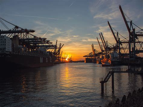 German seaports are likely to take a hit from Russian sanctions | AJOT.COM