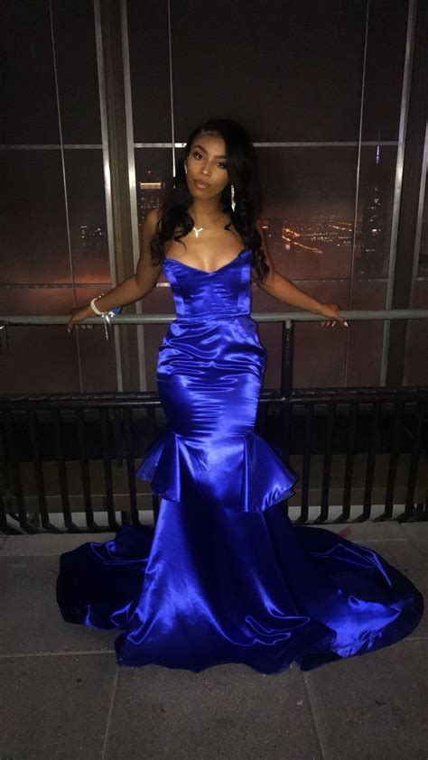 💎for More Poppin Pins Follow Glowxsin💎 Cute Prom Dresses Prom Poses Prom Dresses