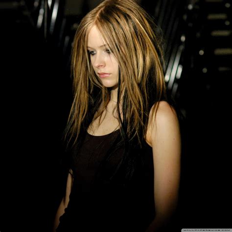 Avril Lavigne Brown And Black Hair