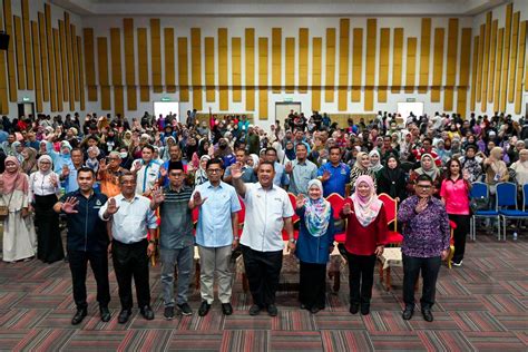 500 Needy In Bandar Tun Razak Receive Madani Ihsan Food Hampers