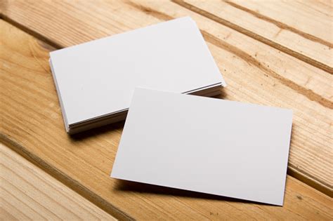 명함 나무 배경에 비어 있습니다 기업 문구류 브랜딩 모의 크리에이티브 디자이너 데스크 플랫 레이 텍스트 공간 복사 0명에 대한 스톡 사진 및 기타 이미지 Istock