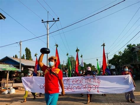 Khit Thit Media On Twitter လောင်းလုံးမြို့နယ်တွင် စစ်အာဏာရှင် တော်လှန်ရေး ချီတက် သပိတ်မှောက