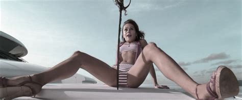 Alexis Dziena Nude Pics Page 1 Alexis Dziena Nude Pics Page 1