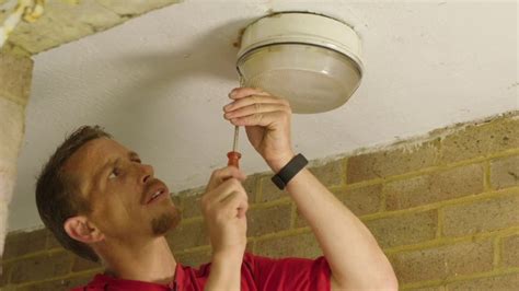 How To Replace Exterior Light Bulb Homeminimalisite Com
