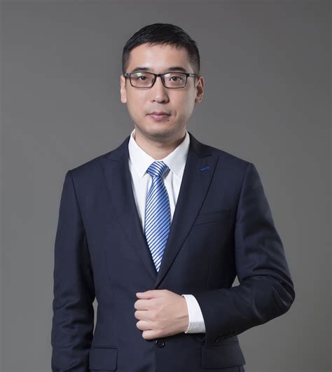 刘冰 专业团队 炜衡律师事务所