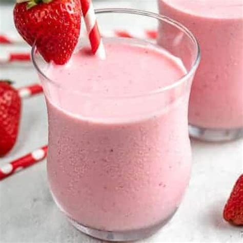 Strawberry Greek Yogurt Smoothie Recipe