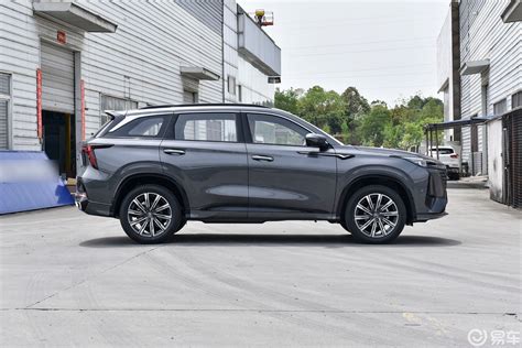 【长安cs75plus第三代 1 5t 尊贵型正侧车头向右水平图片 汽车图片大全】 易车