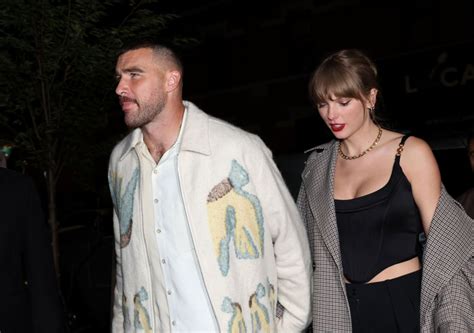 Taylor Swift And Travis Kelce Make ‘snl Cameos And Hold Hands In New