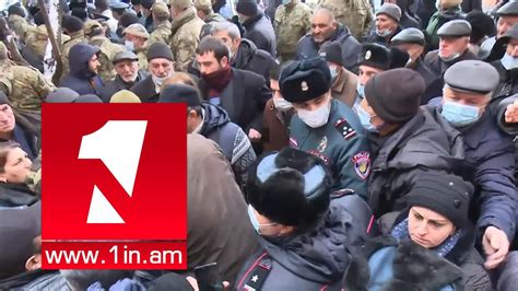 Լարված իրավիճակ․ վիճաբանություն՝ ցուցարարների ու անհետ կորած զինծառայողների ծնողների միջև Youtube