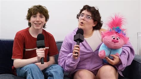 Grace Reiter Is Her Own Biggest Fan Couch Surfing Ep 14 Youtube
