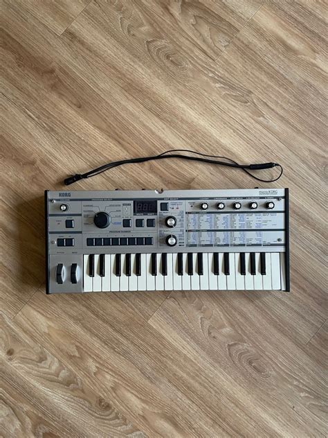 Korg Microkorg Synthesizer With Vocoder Hobbies And Toys Music And Media