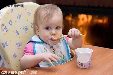 一岁宝宝可以吃酸奶吗一岁宝宝可以喝安慕希酸奶吗 随意云