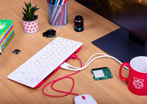 Raspberry Pi 400 é Um Computador Portátil Do Tamanho De Um Teclado