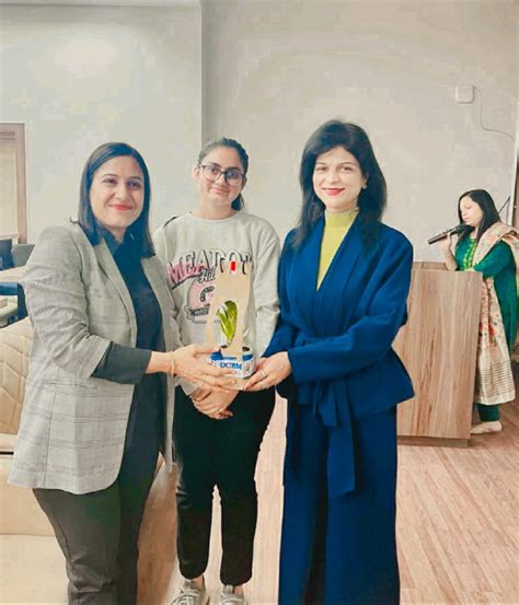 dr priya agrawal session s daly college of business management