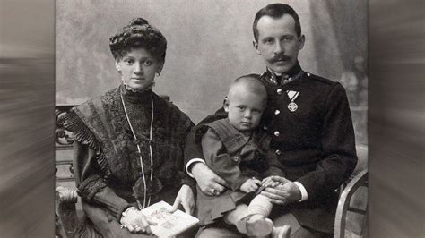 Йоан Павел Ii светецът и неговото семейство Dnes Dir Bg