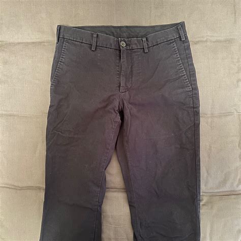 Uniqlo Chinos, Men's Fashion, Bottoms, Chinos on Carousell
