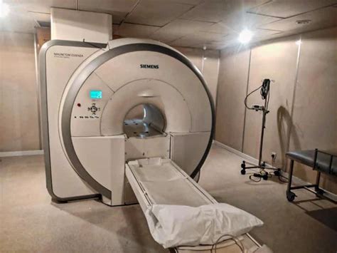 Closed Mri Machine At 2500000000 Inr In Nashik Maharashtra Iconic