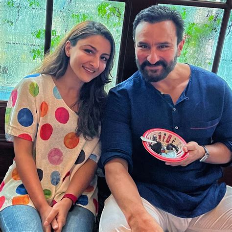Saif Ali Khan Poses With Sons Ibrahim Ali Khan Taimur And Jeh In