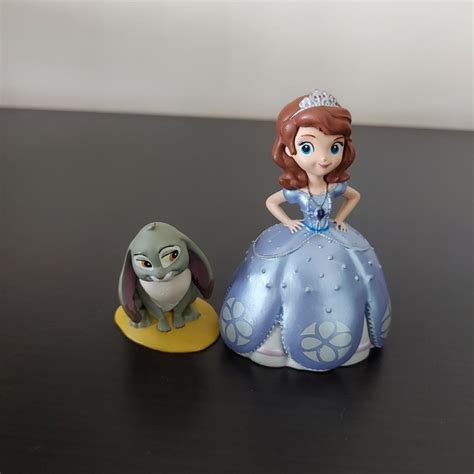 Disney Princess Sofia The First Figurines Playset Hobbies And Toys Toys