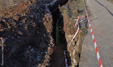 Laying High Voltage Cables Ground Environment Does Not Damage Electric Poles Excavation Meter