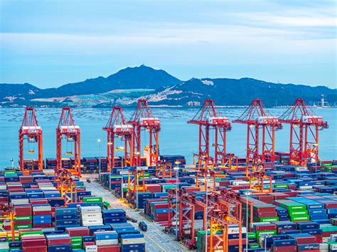 ၁၄ ကြိမ်မြောက် ငါးနှစ်စီမံကိန်း ကာလအတွင်း တရုတ်နိုင်ငံ၏ ကုန်စည်ကုန်သွယ်မှုသည် ကမ္ဘာပေါ်တွင