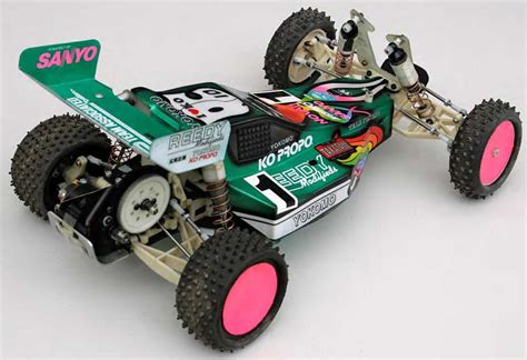 Team Associated RC Classic Car Action Review