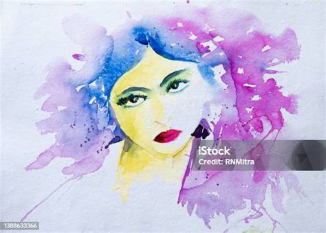 수채화 그림 매력적인 얼굴을 가진 아름다운 젊은 모델 여성의 초상화 손으로 그린 그림 흰색 배경 카피 스페이스에 패션 초상화 관능에 대한 스톡 벡터 아트 및 기타 이미지