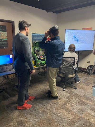 U S Rep Maxwell Alejandro Frost Tours The School Of Modeling Simulation And Training