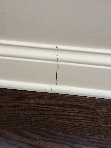 Failing Crown Molding Joints And Failing Window Trim Joints Fine