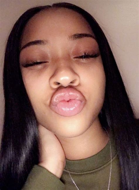 Pin By Young Bo Ace On Beautiful Lips Big Lips Natural Pout Face Pretty Girl Rock
