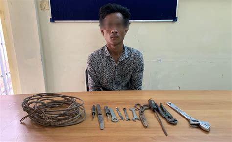 នគរបាល ខណ្ឌទួលគោក ឃាត់ខ្លួន សង្ស័យ ម្នាក់ ករណីលួច សម្ភារៈ ក្នុងផ្ទះទុក ចោល មួយ កន្លែង Koh