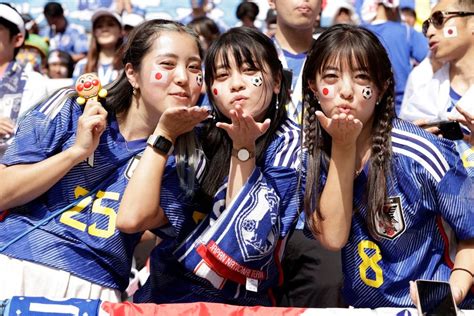 Hot World Cup Fans