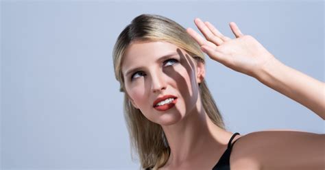 머리카락이 탄 걸까햇빛에 있었더니 머리 색 변한 이유는