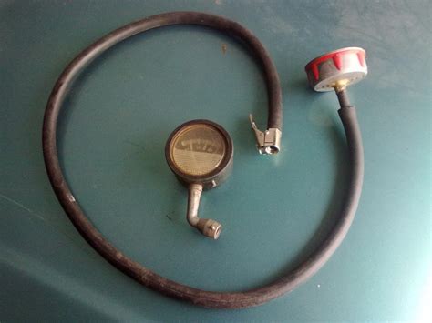 Хитрое приспособления для прокачки тормозов ! — Lada 21065, 1,5 л, 1999 ...