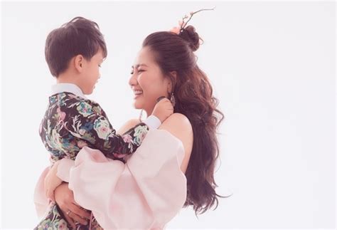 Ng C Lan Th N Th I Quy N L C Trong Phim N Ch L P Di Ch C Cho Con Tu I U