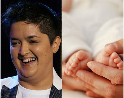 Нови детаљи за жената која ѝ го роди синот на Марија Шерифовиќ „Се дави во пари“