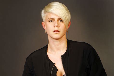 38 Facts About Robyn