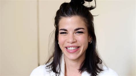 H Δάφνη Καραβοκύρη αποκαλύπτει «Δεν ήμουν στον γάμο της Τζένης Μελιτά δεν έχουμε σχέσεις