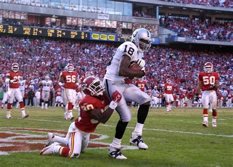Nfl Hall Of Famer Randy Moss Reveals Cancer Diagnosis See His Career In Photos