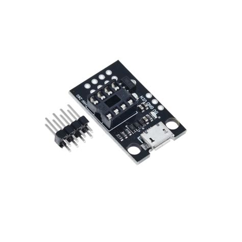 Pluggable Development Board For Attiny85 Daakyetech