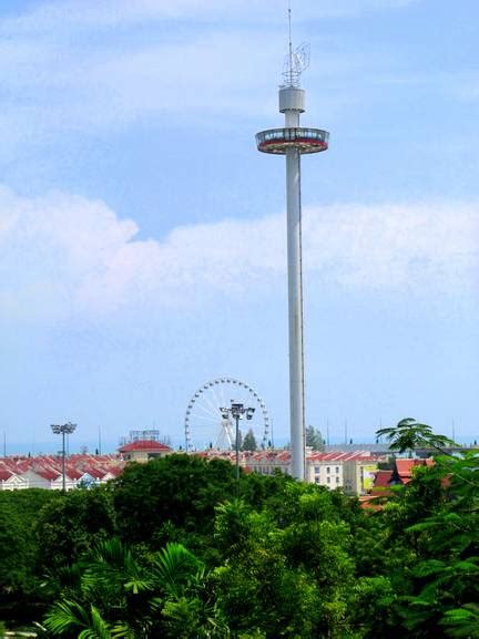 Malaysia No 1 Travel Guide Malacca Taming Sari Revolving Tower