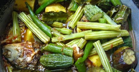 Craving For My Moms Version Of Pinakbet Kapampangan Style Good Thing I Had Leftover Inihaw